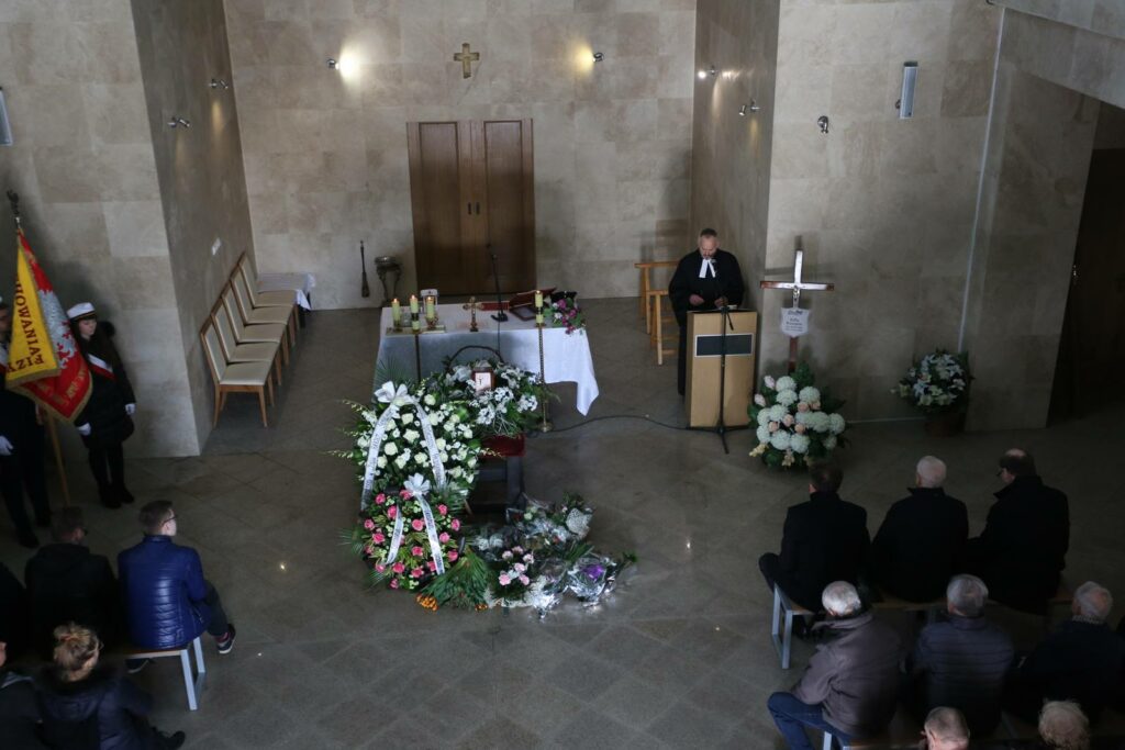 Zofia Dowgird – ostanie pożegnanie - Akademia Wychowania Fizycznego im. Polskich Olimpijczyków ...